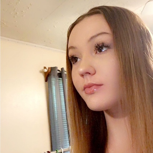 Peyton's Closet (@peytonarrow30) | Poshmark